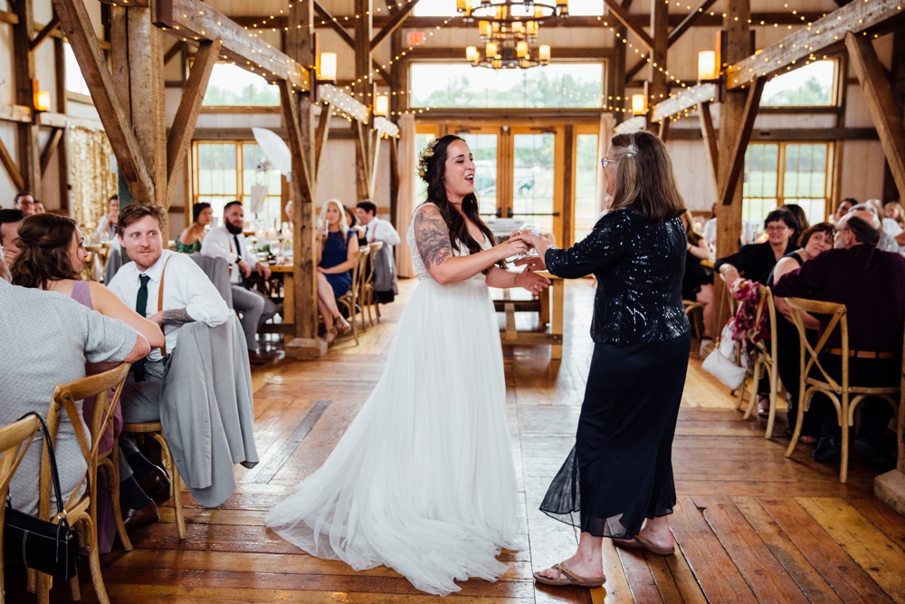 Angela + Ryan - Valley View Farm Wedding » Addie Roberge Photography