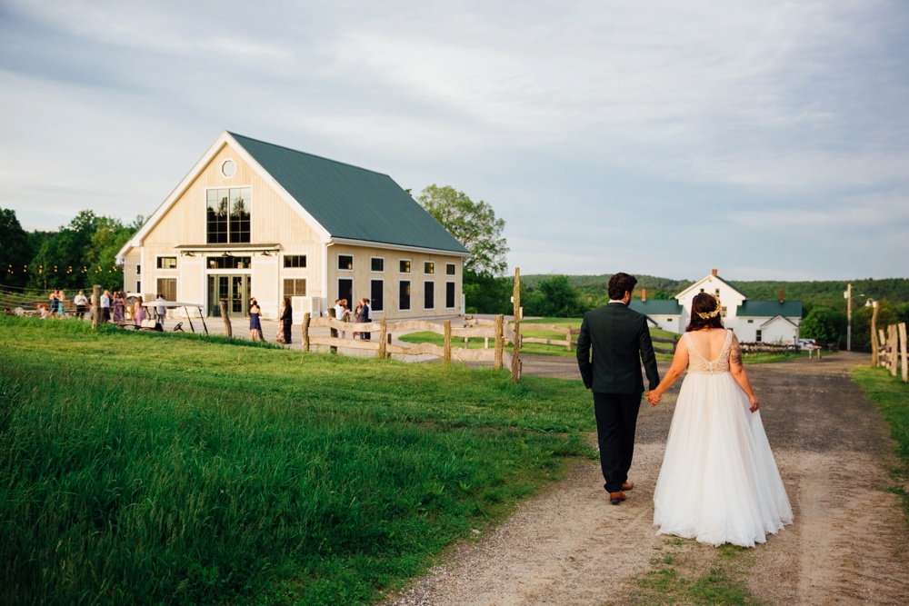 Angela + Ryan - Valley View Farm Wedding » Addie Roberge Photography